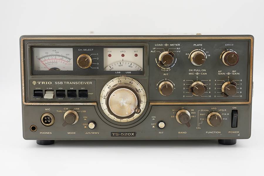 日本代購代標第一品牌【樂淘letao】－M0932【アマチュア無線機】TRIO SSB トランシーバー TS-520X