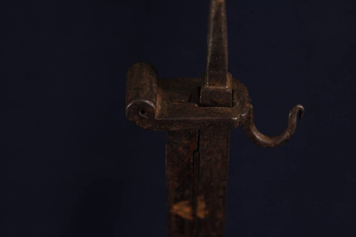 日本代購代標第一品牌【樂淘letao】－ 【猫拳】L77.L78〔鉄製時代燭台2種 良好〕